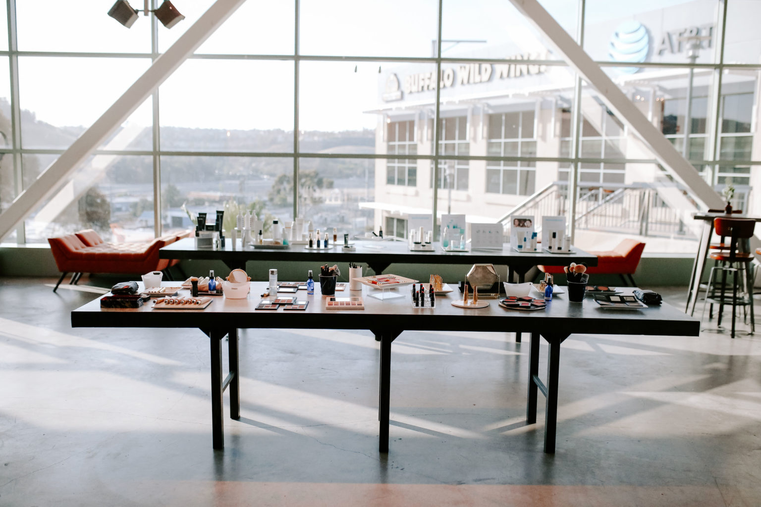 How to book a pop-up people CAN'T WAIT to attend - emilyreneebarton.com